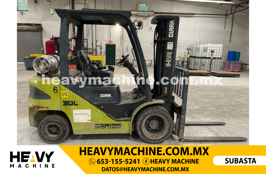 Equipo de elevación Montacargas Clark S30L en venta