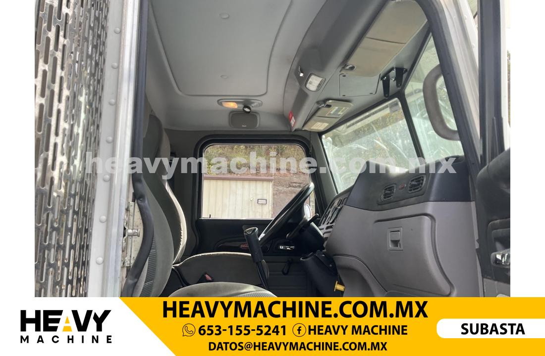 Grúa Titán 2013 PETERBILT 365 en venta