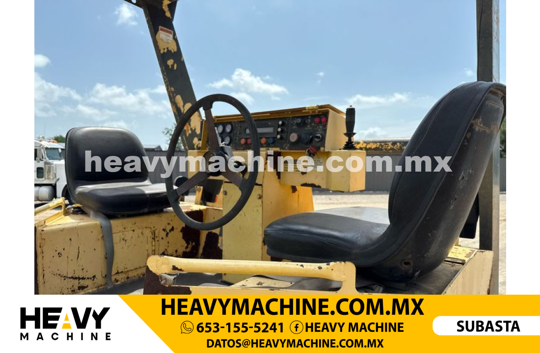 Maquinaria Pesada Compactadora Hypac C766C double drum vibratory roller